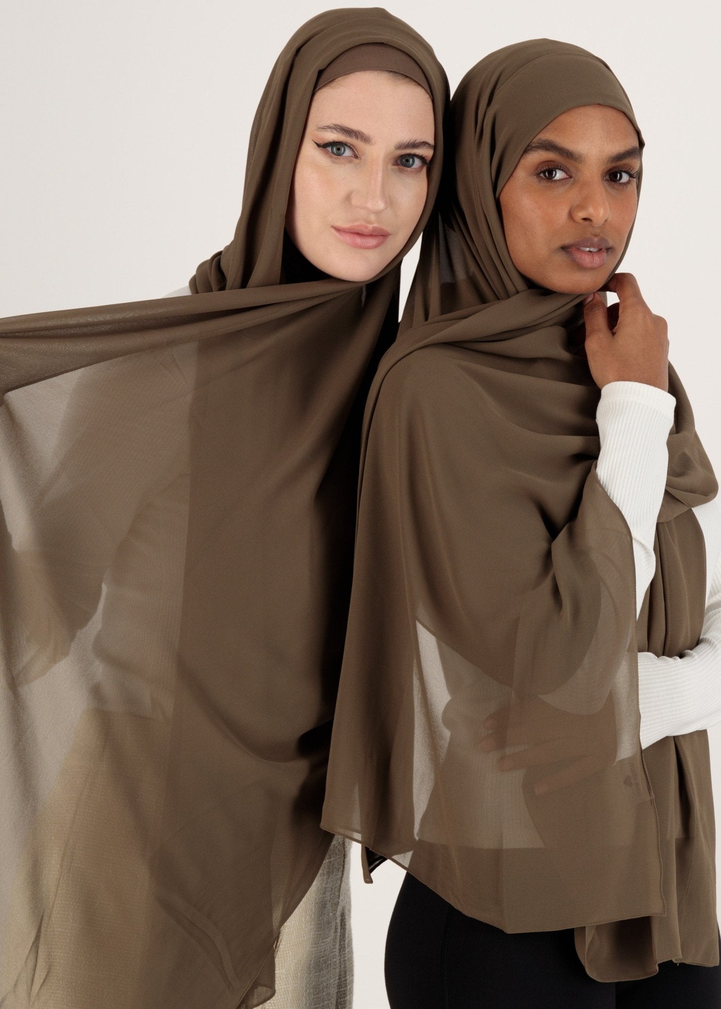MOLTTE Instant Hijab | Chiffon Hijab With Stitched full Neck Cotton ...